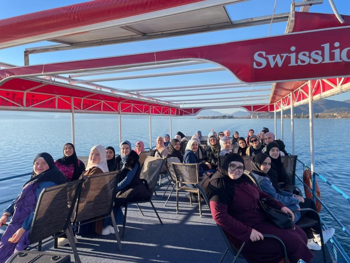 REALIZOHET EKSKURZIONI NJËDITORË I NXËNËSEVE TË MEDRESESË ISA BEU ...